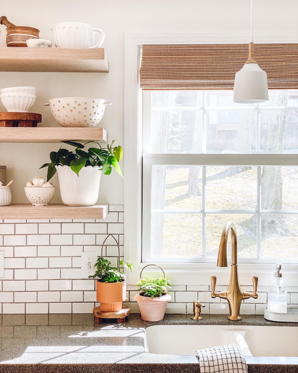 Kitchen Counter Decor Ideas that are Pretty and Practical