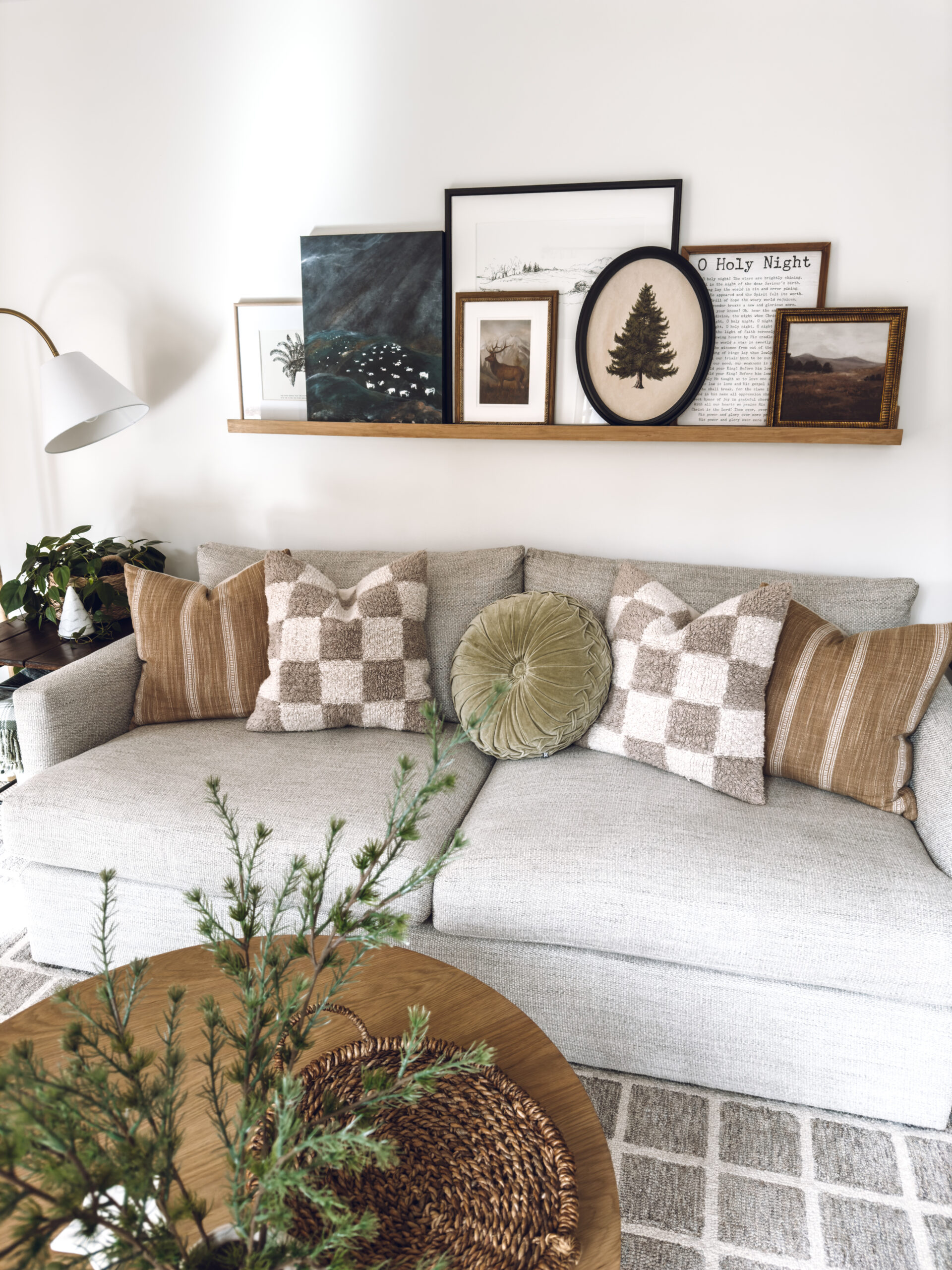 How to Decorate an Art Ledge for Christmas