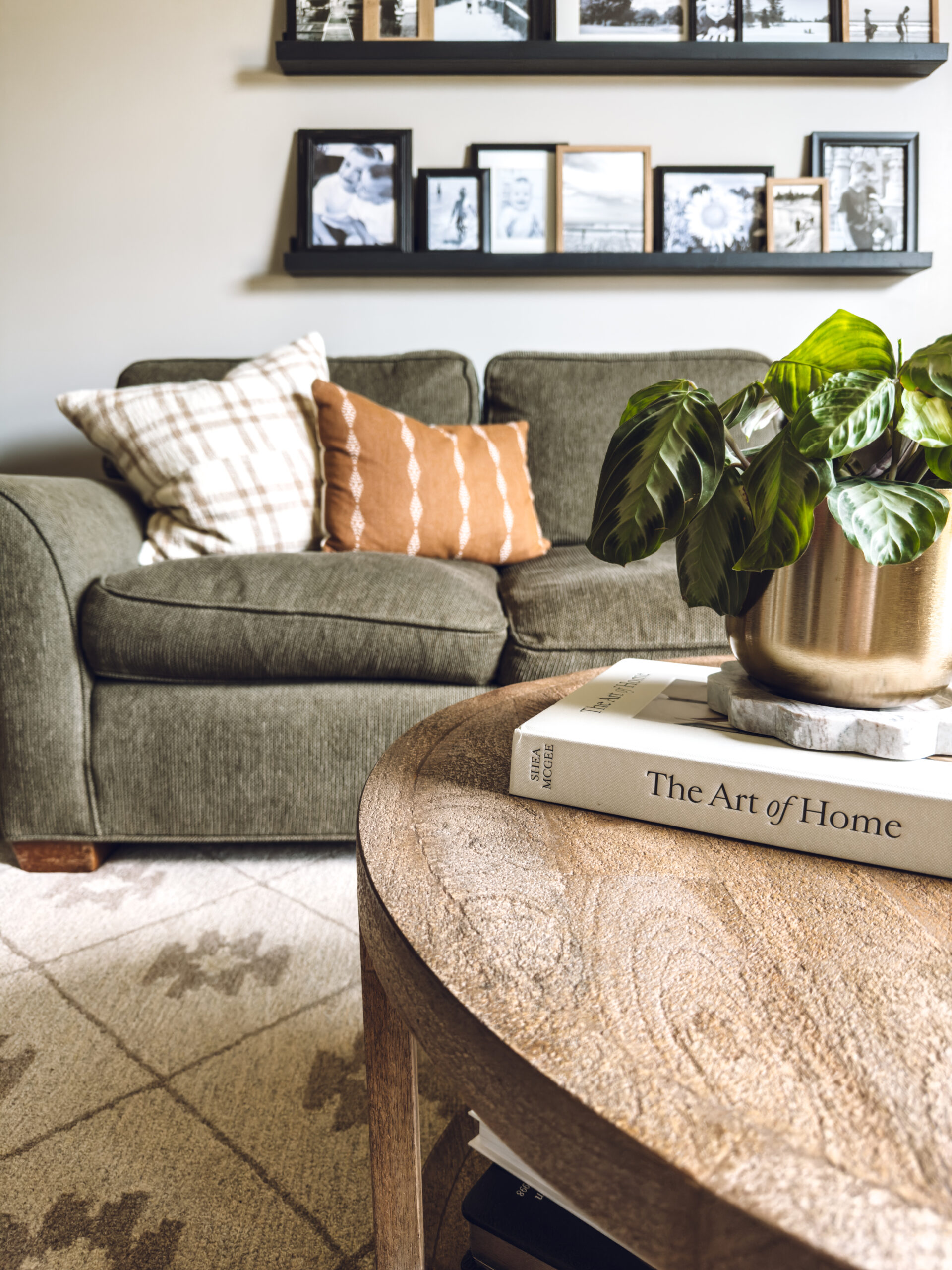 10 Unique Ways to Use a Small Round Marble Tray